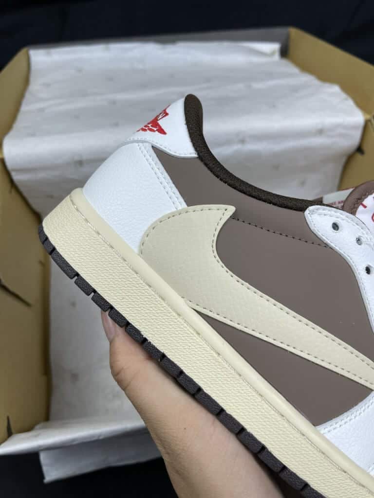 Giày Nike Air Jordan 1 Low Travis Scott Trắng Nâu