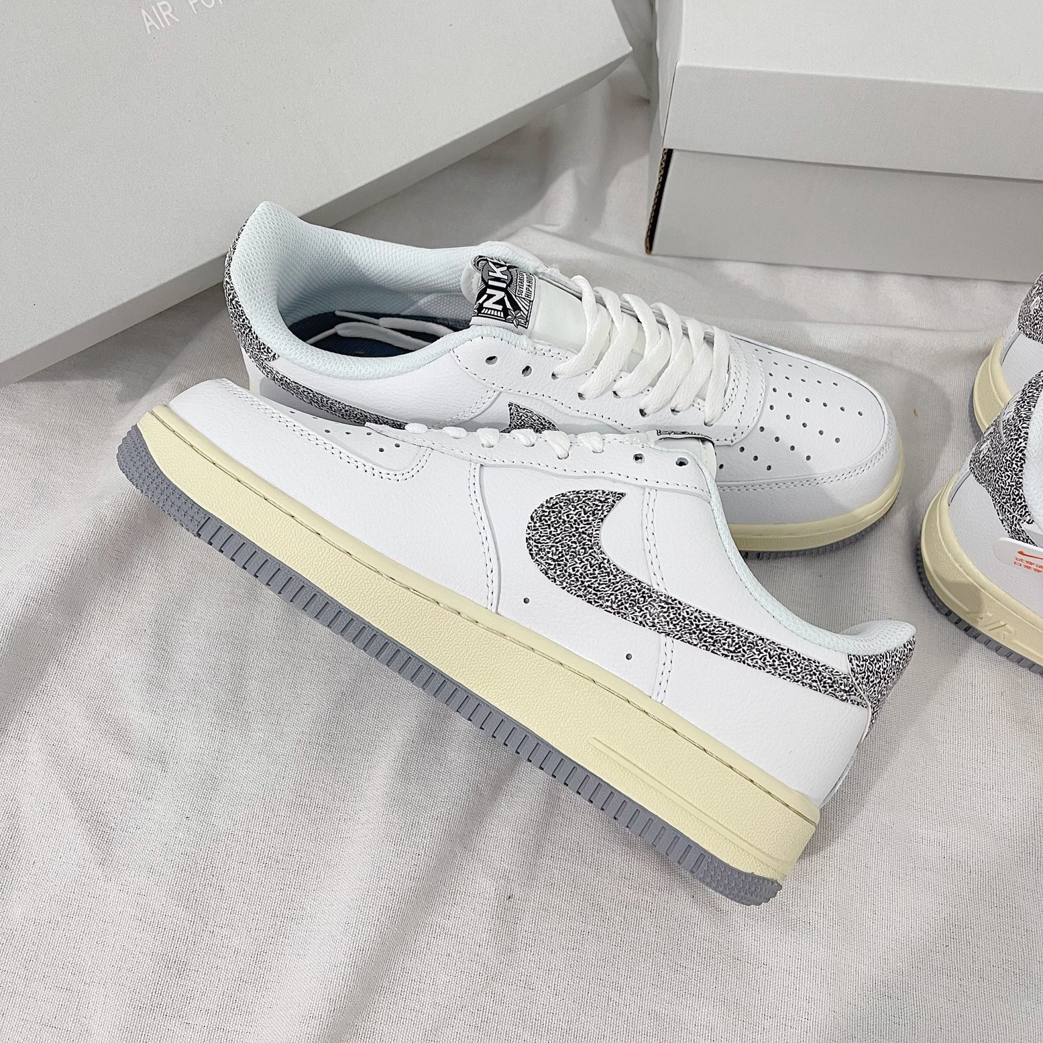 Giày Nike Air Force 1 50 Years Of Hip Hop DV7183-100