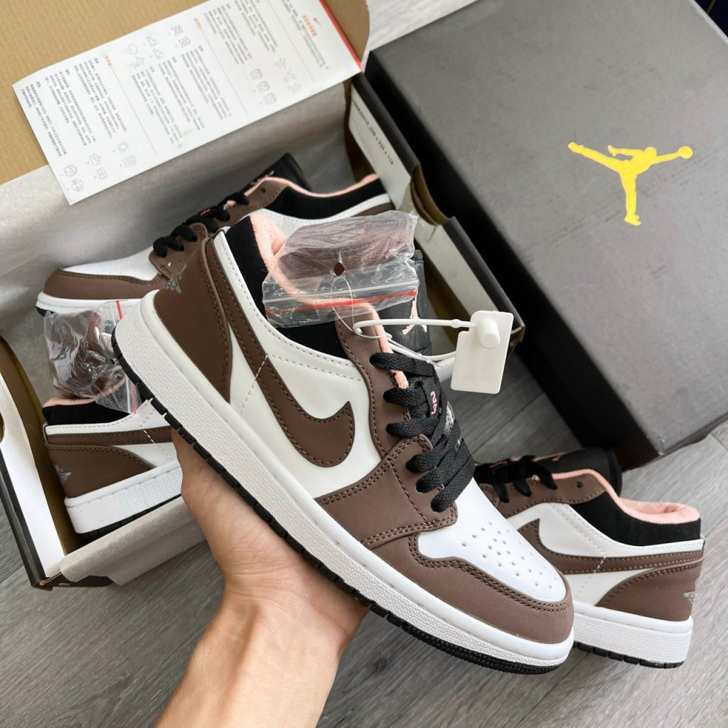 Giày Nike Air Jordan 1 Low SE GS Light Chocolate DM0589-200