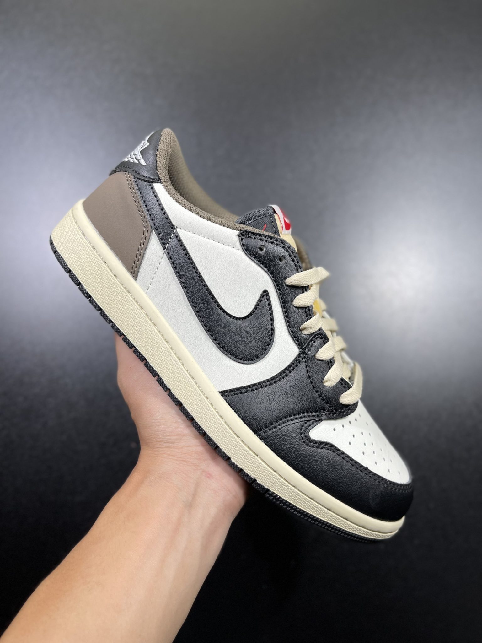 Giày Nike Jordan 1 Low Travis Scott Dark Mocha CQ4277-105