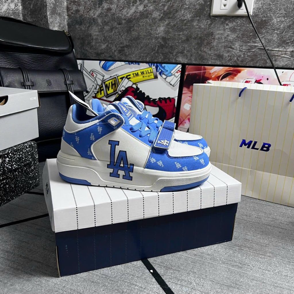 Giày MLB Chunky Mid Classic Monogram LA Blue 3ASXLM13N