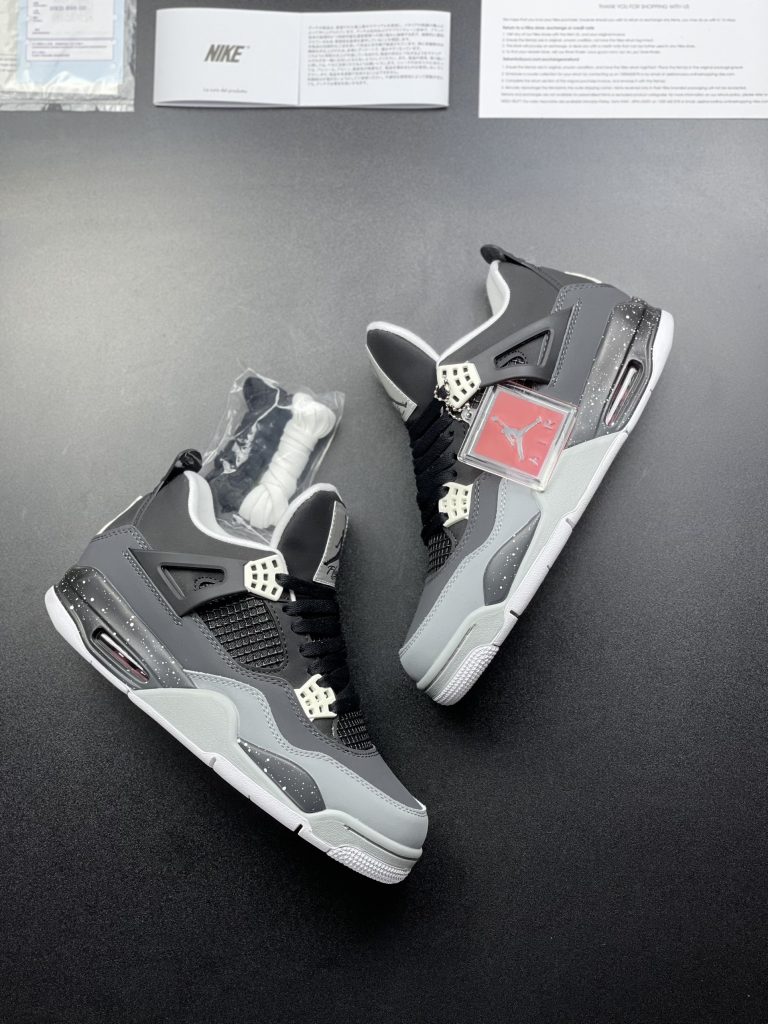 Giày Nike Air Jordan 4 Retro Fear Pack White Grey 626969-030