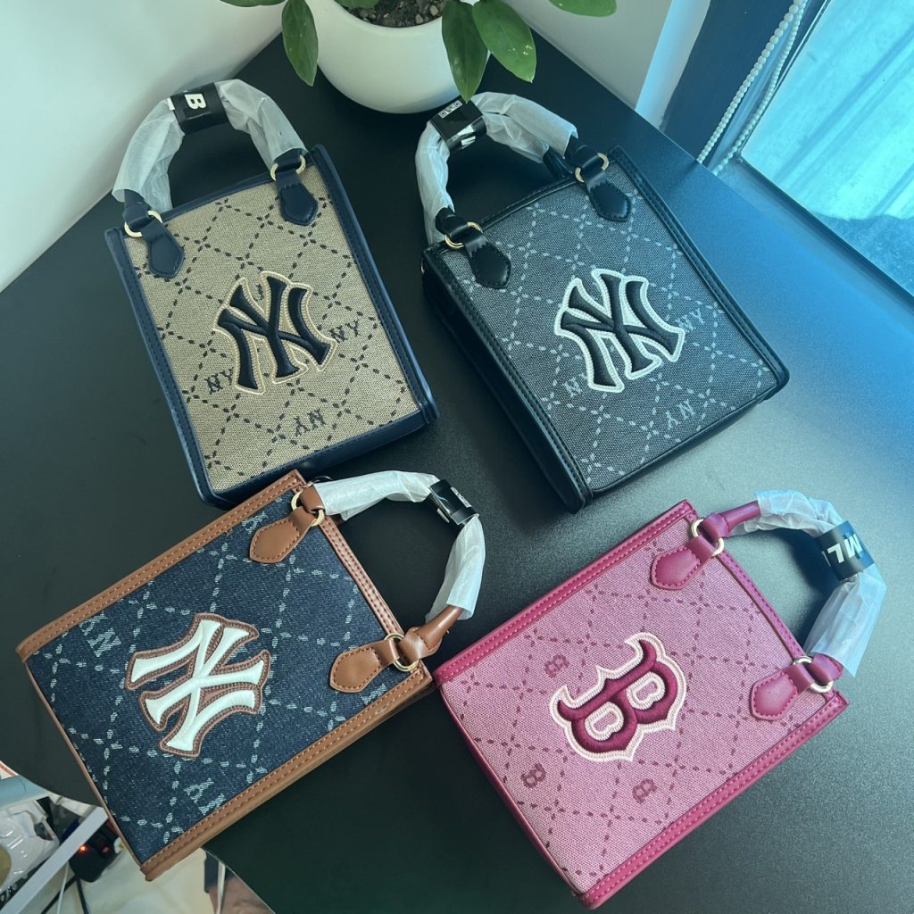 Túi MLB Classic Monogram New York Yankees Bag