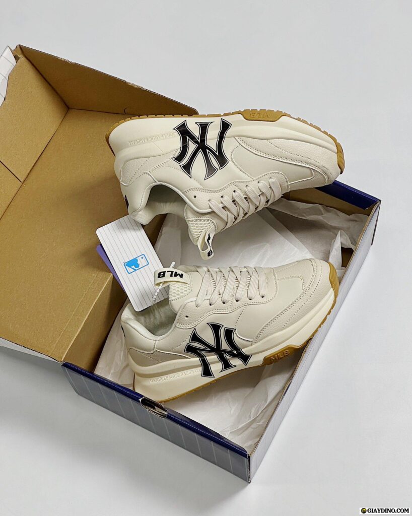 Giày MLB Chunky Runner Classic Yankees Black Gum 3ASHCRB3N-50CRS