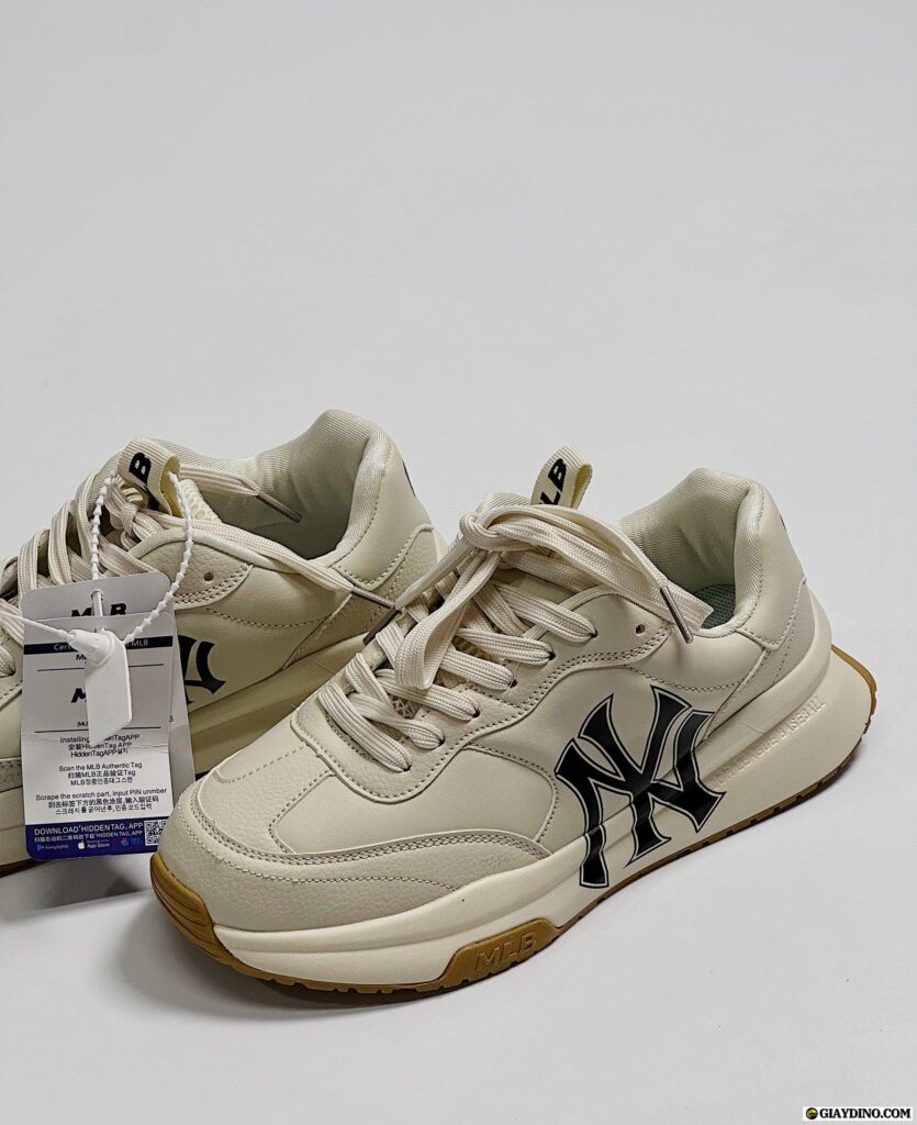 Giày MLB Chunky Runner Classic Yankees Black Gum 3ASHCRB3N-50CRS
