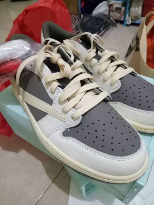 Giày Nike Air Jordan 1 Low Travis Scott Trắng Nâu